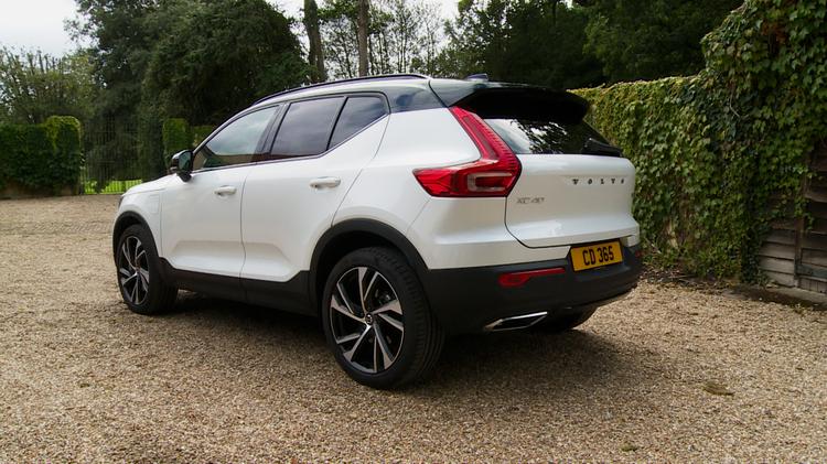VOLVO XC40 ESTATE 1.5 T4 Recharge PHEV Plus Dark 5dr Auto Lease Deals | THE LCV GROUP